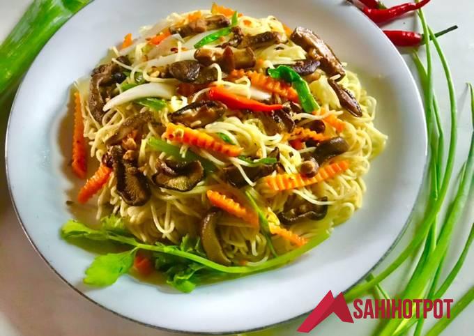 Cách làm mì xào chay kiểu Trung nhanh gọn, chuẩn vị